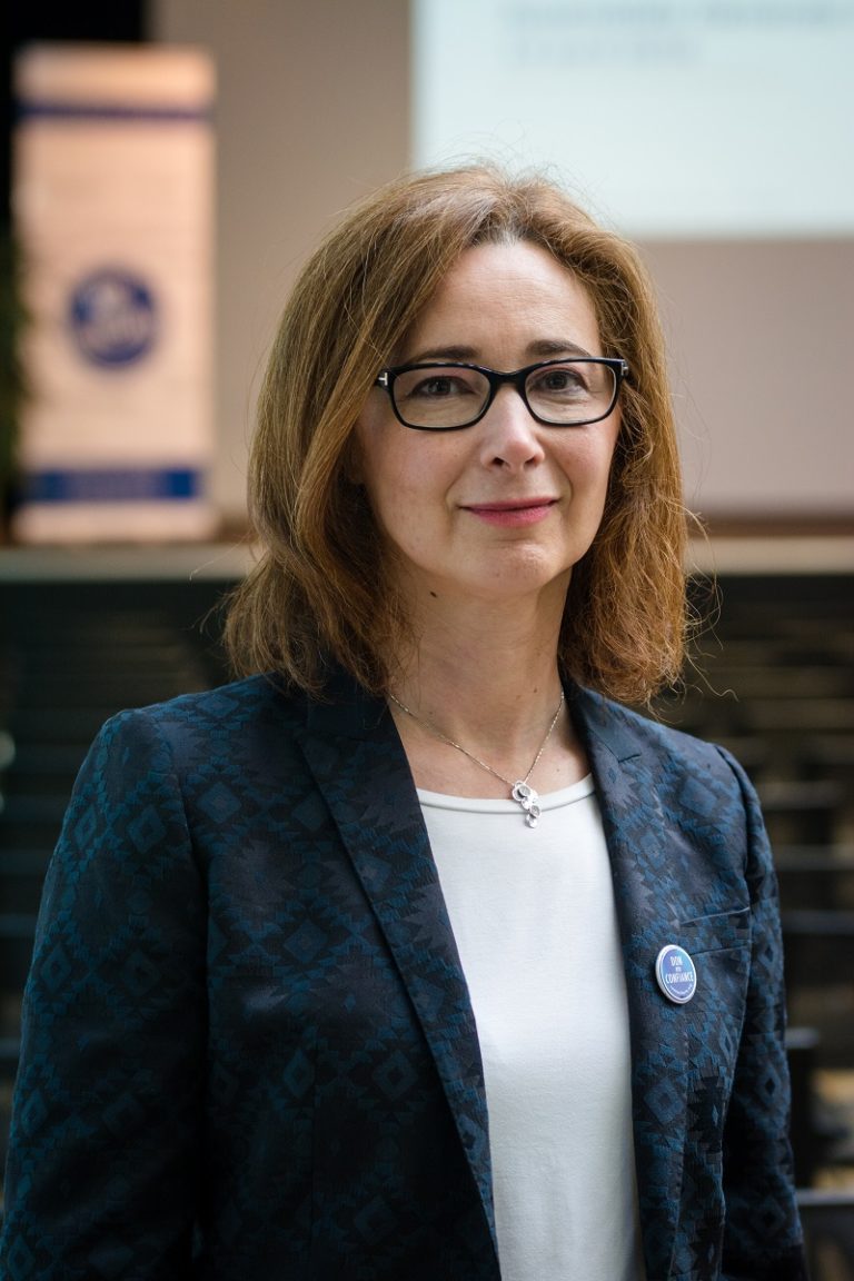Nathalie BLUM - Don en confiance-jpg - La Revue CiviqueLa Revue Civique