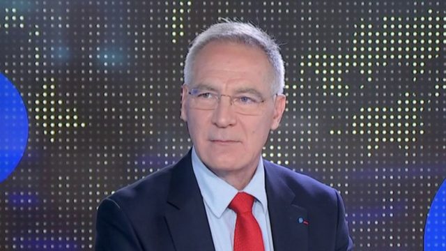 Sortir d'un pouvoir trop concentré, "tout revoir" et rénover la ...